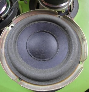 bose-acoustimass-10-series-ii-bass-module-inside-photos-02 - What's Inside