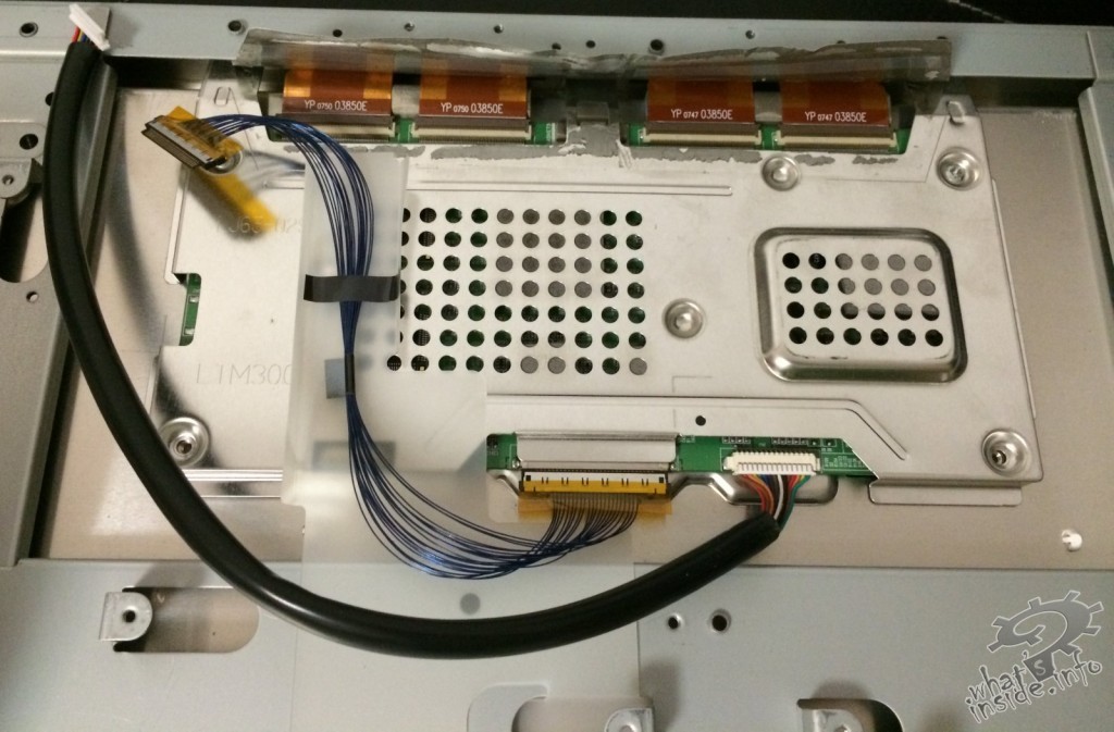 Eizo FlexScan SX3031W Inside 23 - What's Inside