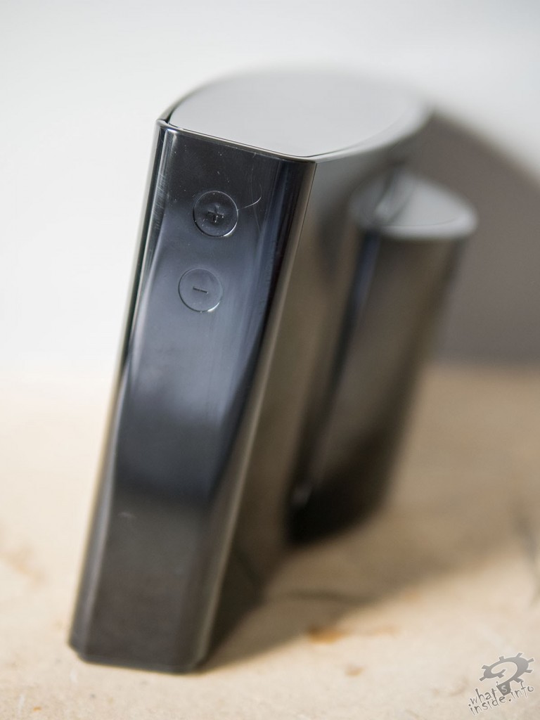 Bose Soundlink Wireless Music System side volume buttons - What's Inside